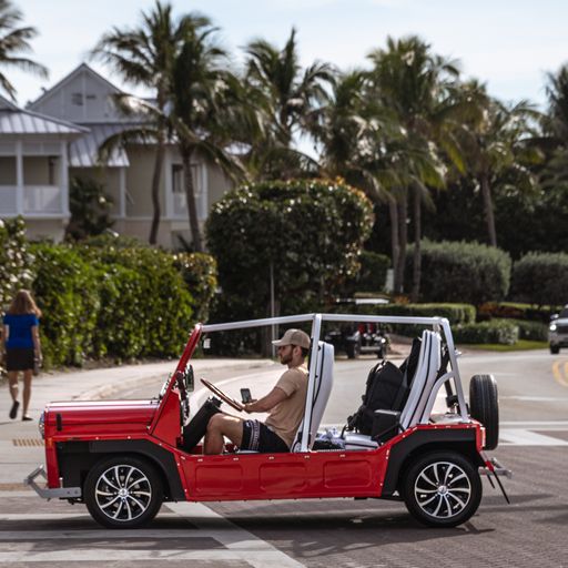 Moke – Cool Bathing Suits